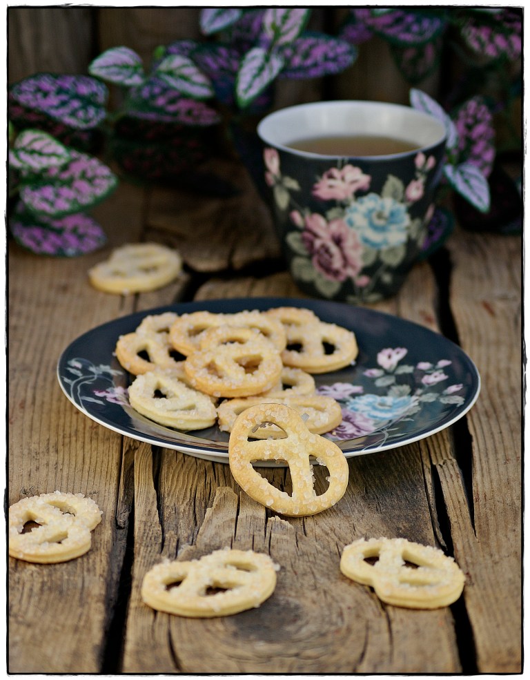 GALLETAS DANESAS DE MANTEQUILLA | Cosmopolitan Cuisine